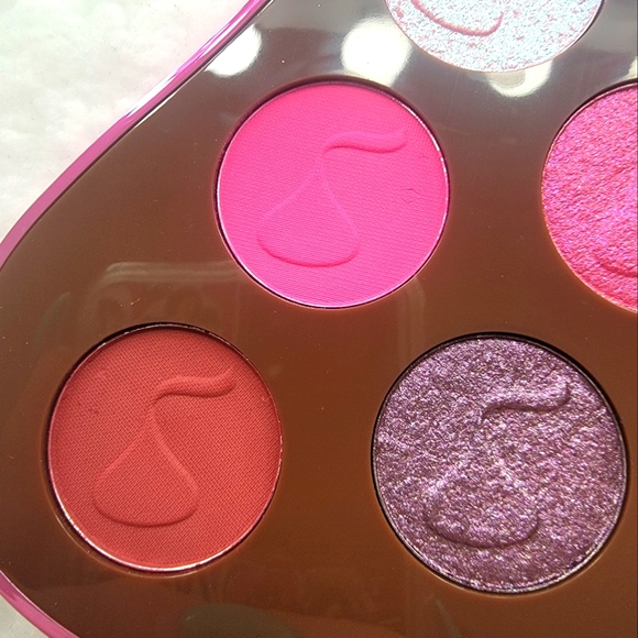 Glamlite | Makeup | Discontinuedglamlite Herseys Kisses Lava Cake ...